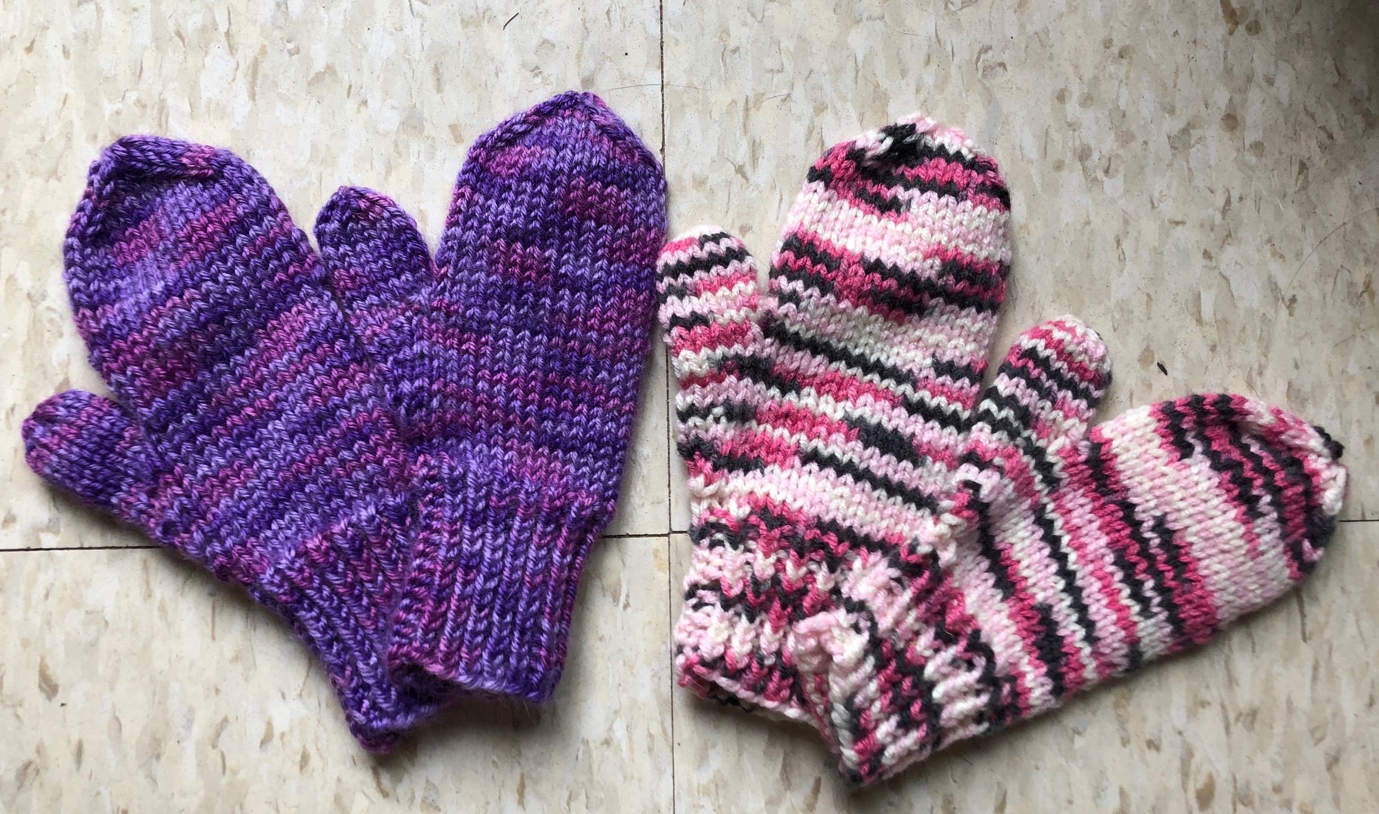 FO: Mittens for kittens – Wandering Cat Studio